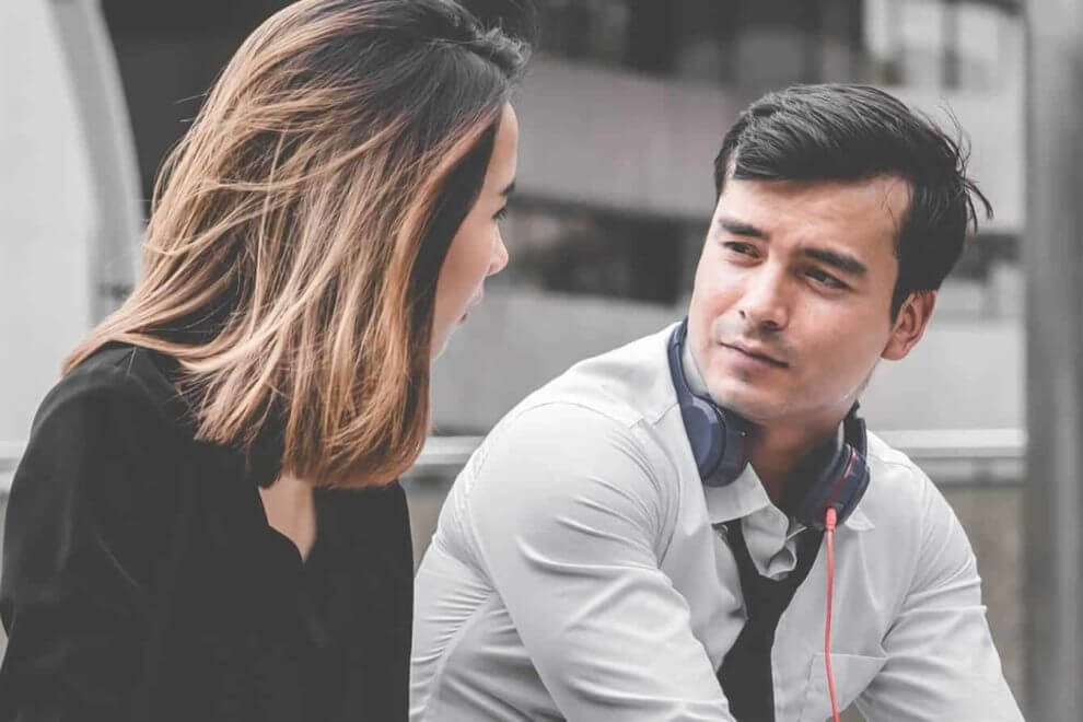 How To Start A Conversation With A Guy (5 Great steps)