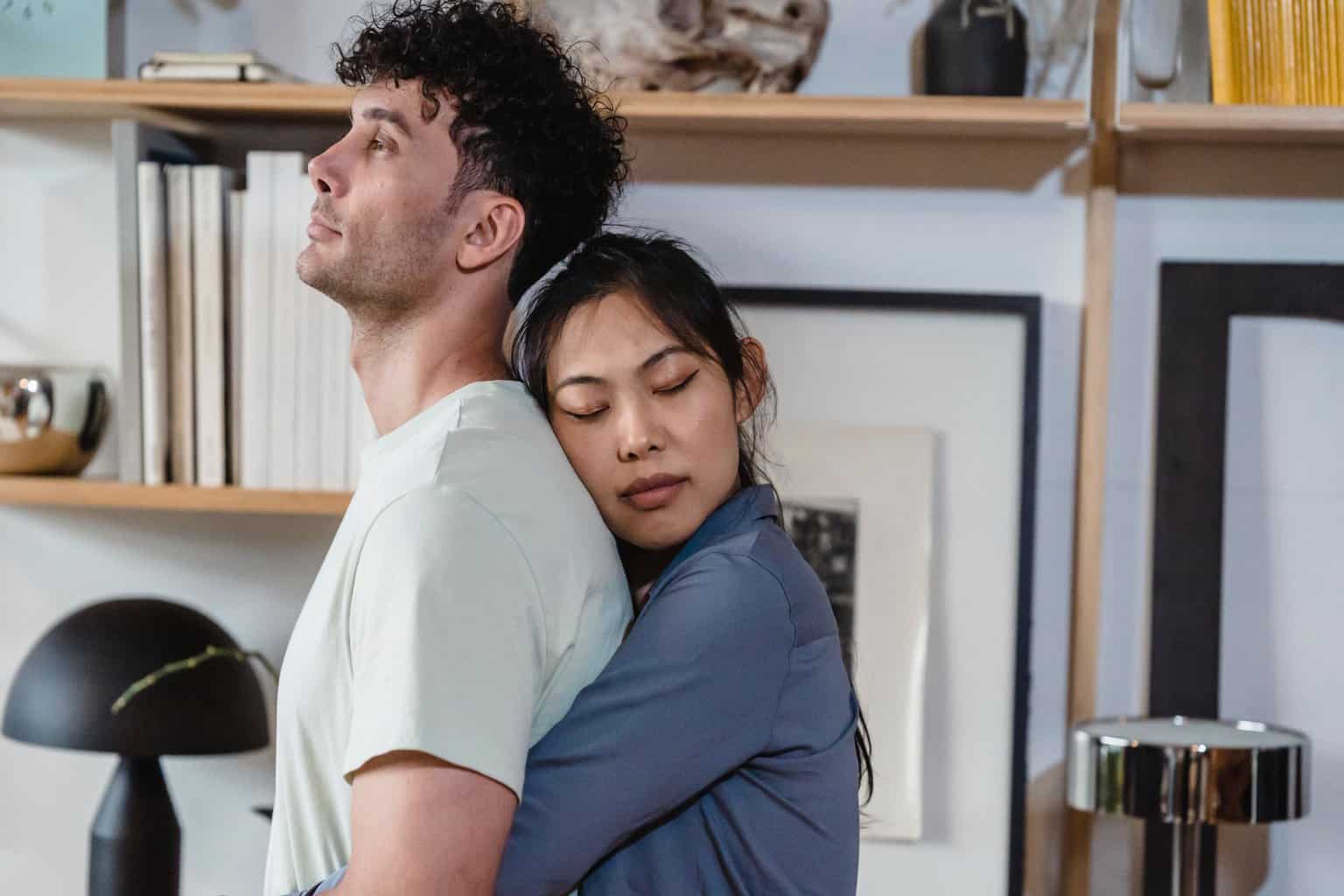 Is Your Guy Playing Hard To Get? Get To Know These 4 Interesting Signs